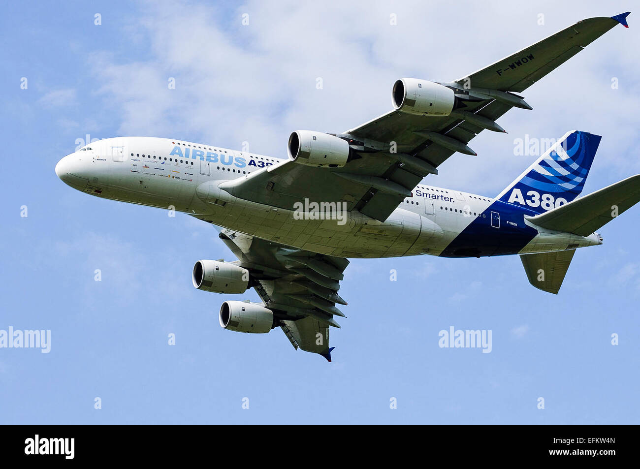 Airbus a380 wheels landing gear hi-res stock photography and images - Alamy
