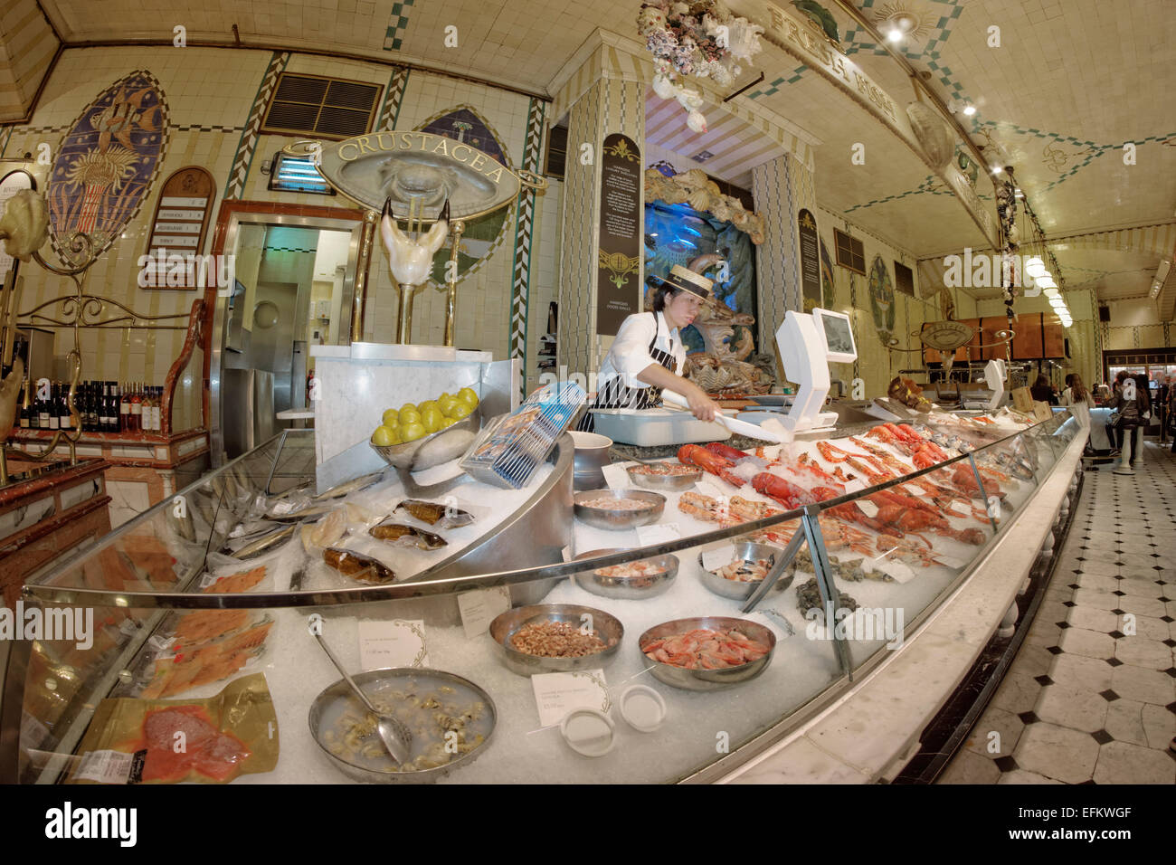 Fish london store hi-res stock photography and images - Alamy