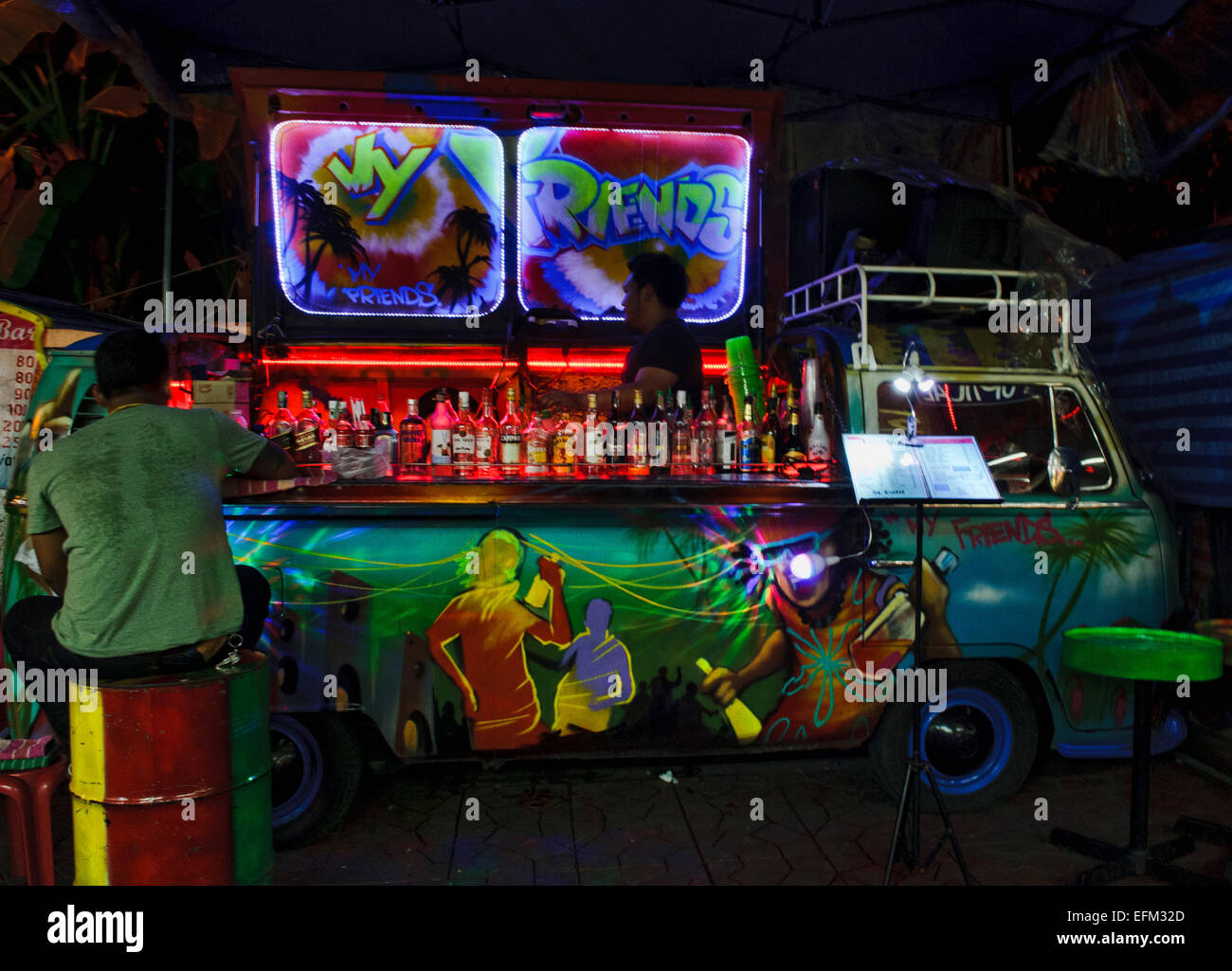 Vw bus bar hi-res stock photography and images - Alamy