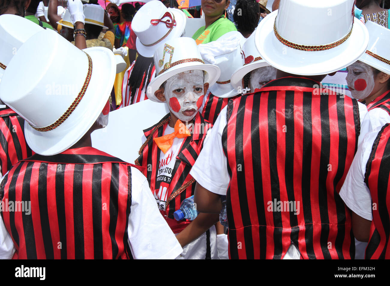 Young masqueraders parade as Minstrel characters during the Traditional ...