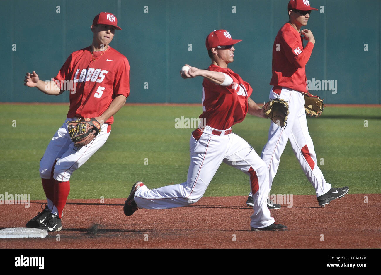 Fielding balls hi-res stock photography and images - Alamy
