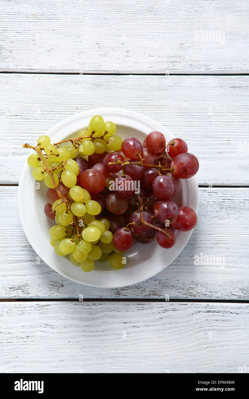 Two grapes hi-res stock photography and images - Alamy