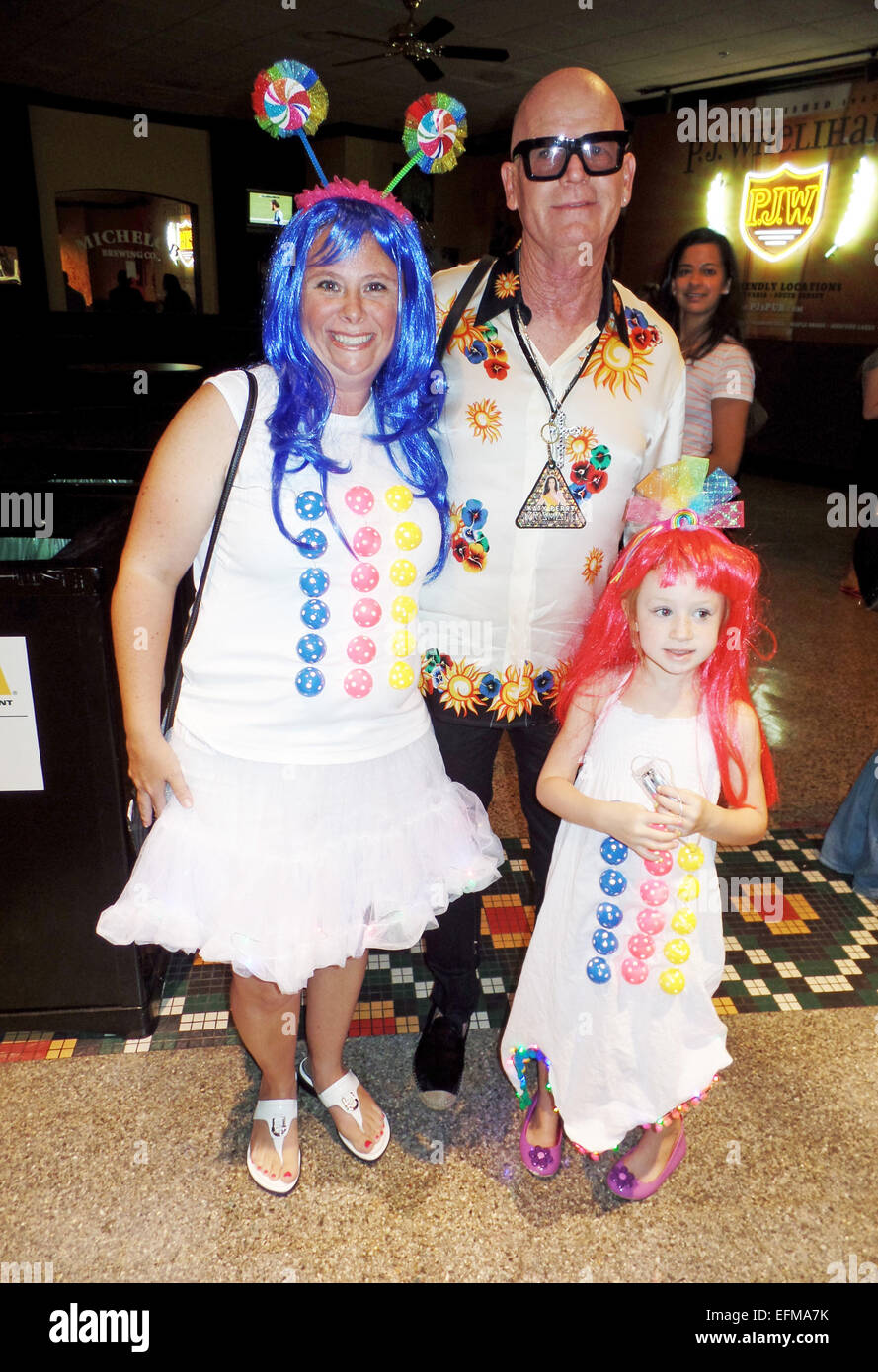 Katy Perry's father Keith Hudson poses for pictures with fans at the ...