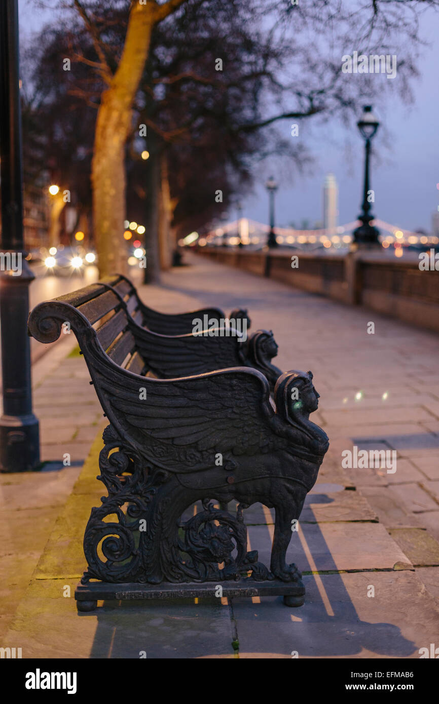 Chelsea embankment hi-res stock photography and images - Alamy