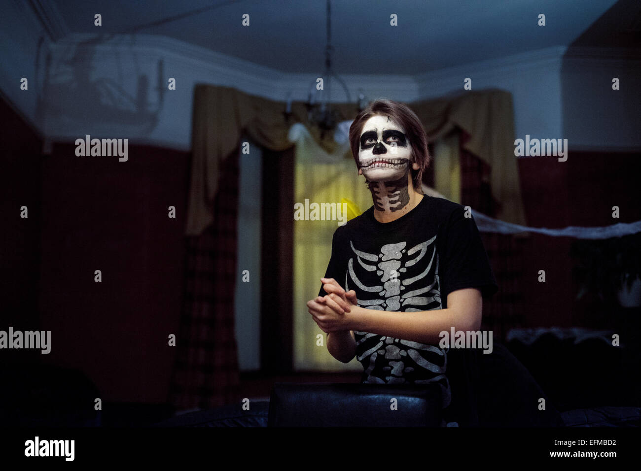 halloween costume skeleton mask Stock Photo - Alamy