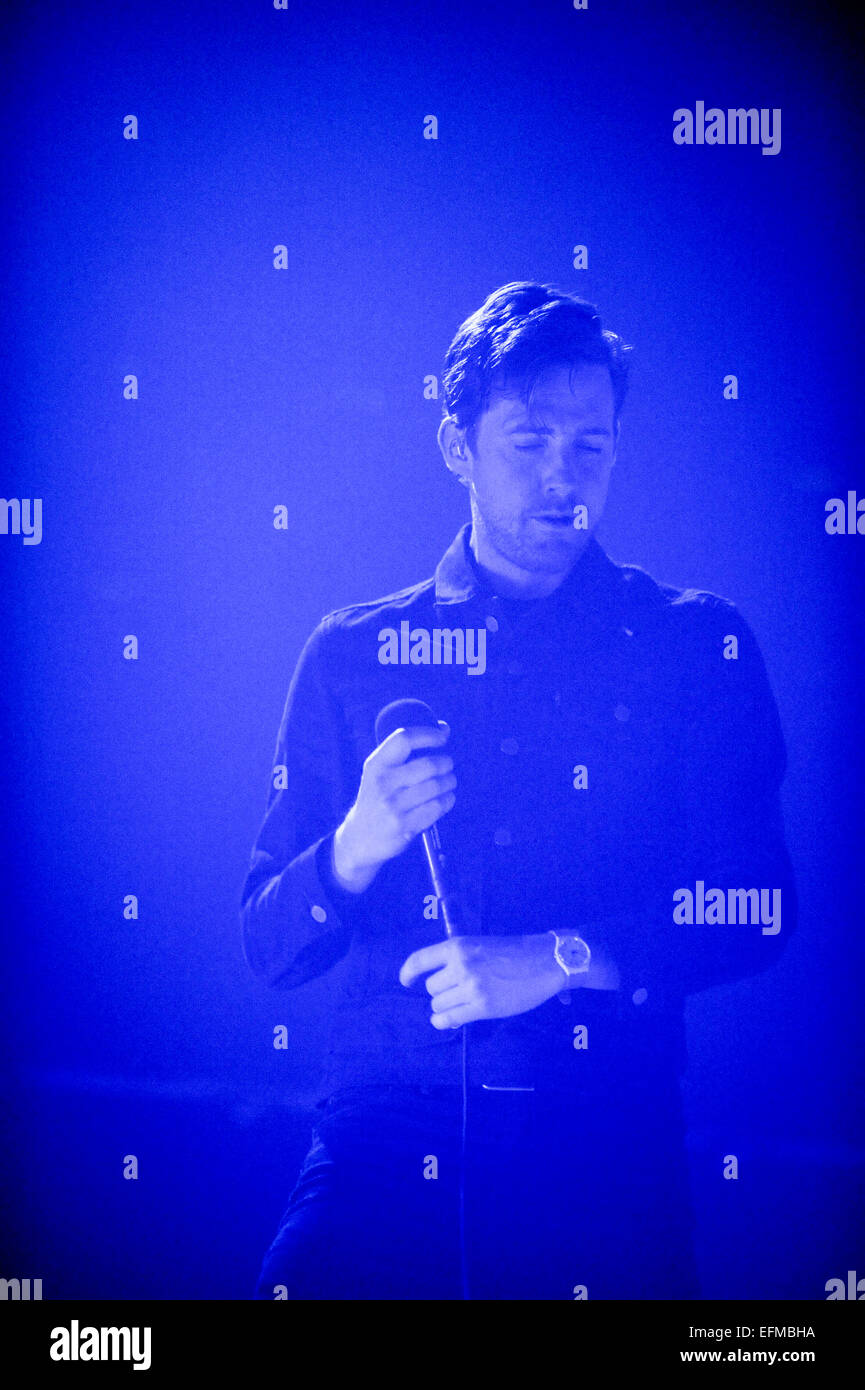 Lead singer of the kaiser chiefs hi-res stock photography and images ...