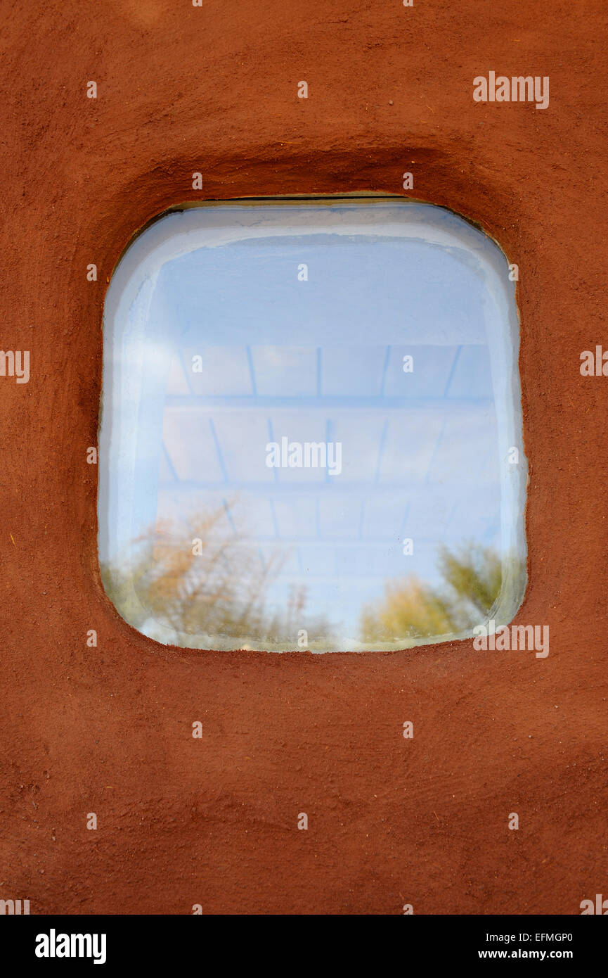 Cob house hi-res stock photography and images - Alamy