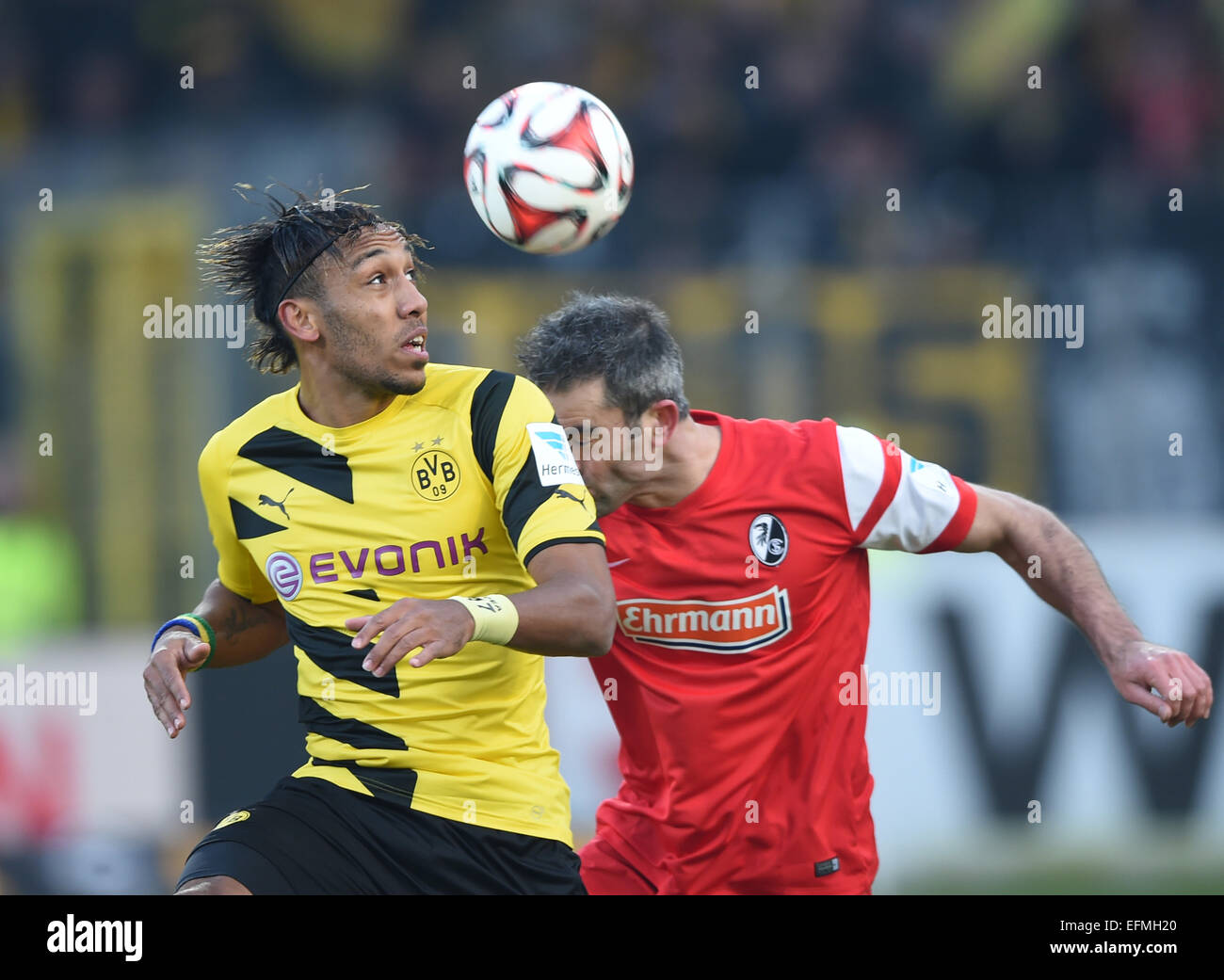 Freiburg, Germany. 07th Feb, 2015. Freiburg's Marc Torrejon (R) vies ...