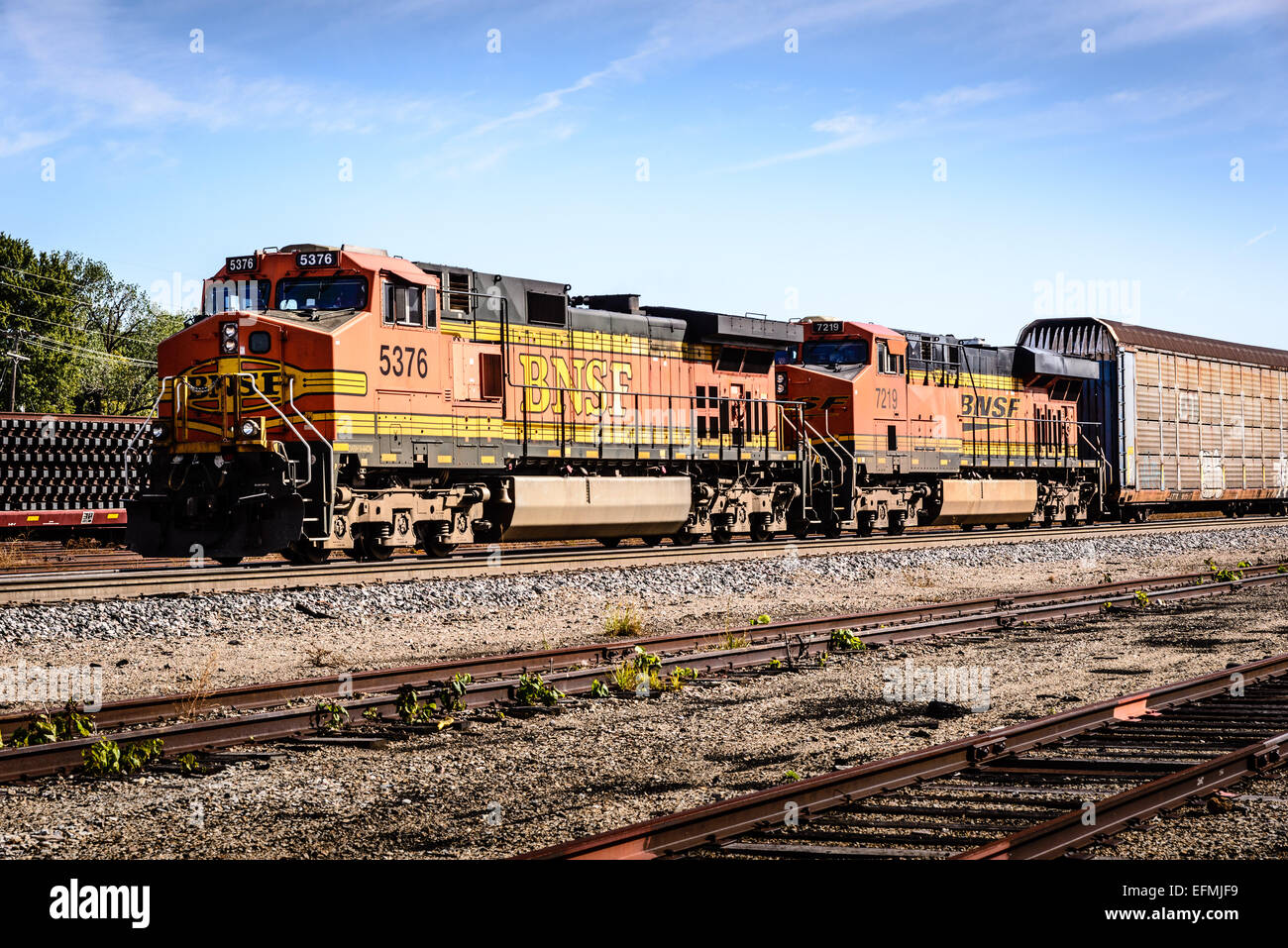 Bnsf es44dc locomotive hi-res stock photography and images - Alamy