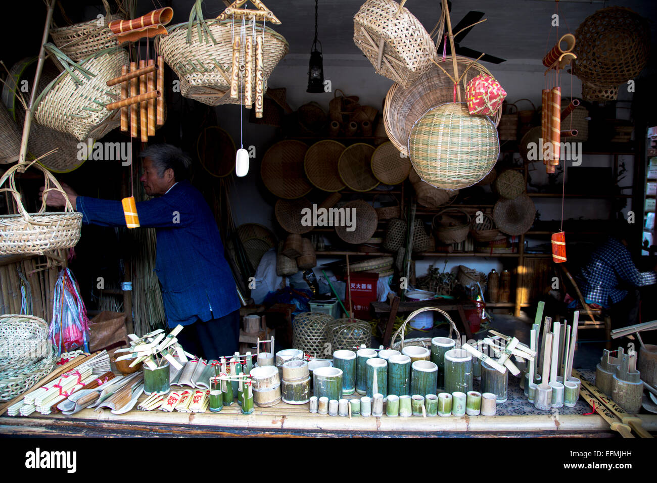 Handcraft handwork hi-res stock photography and images - Alamy