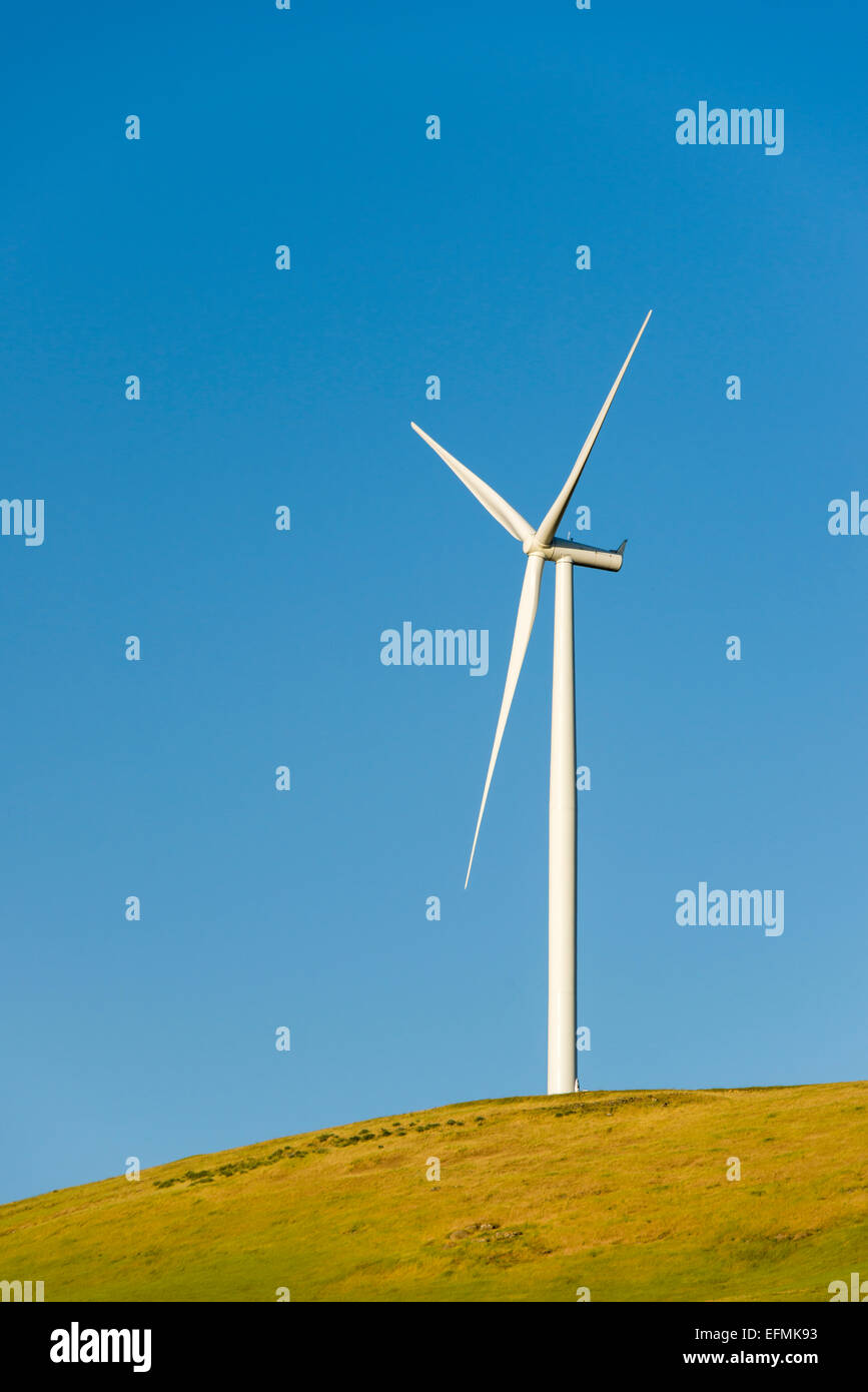 Single wind turbine blue sky hi-res stock photography and images - Alamy