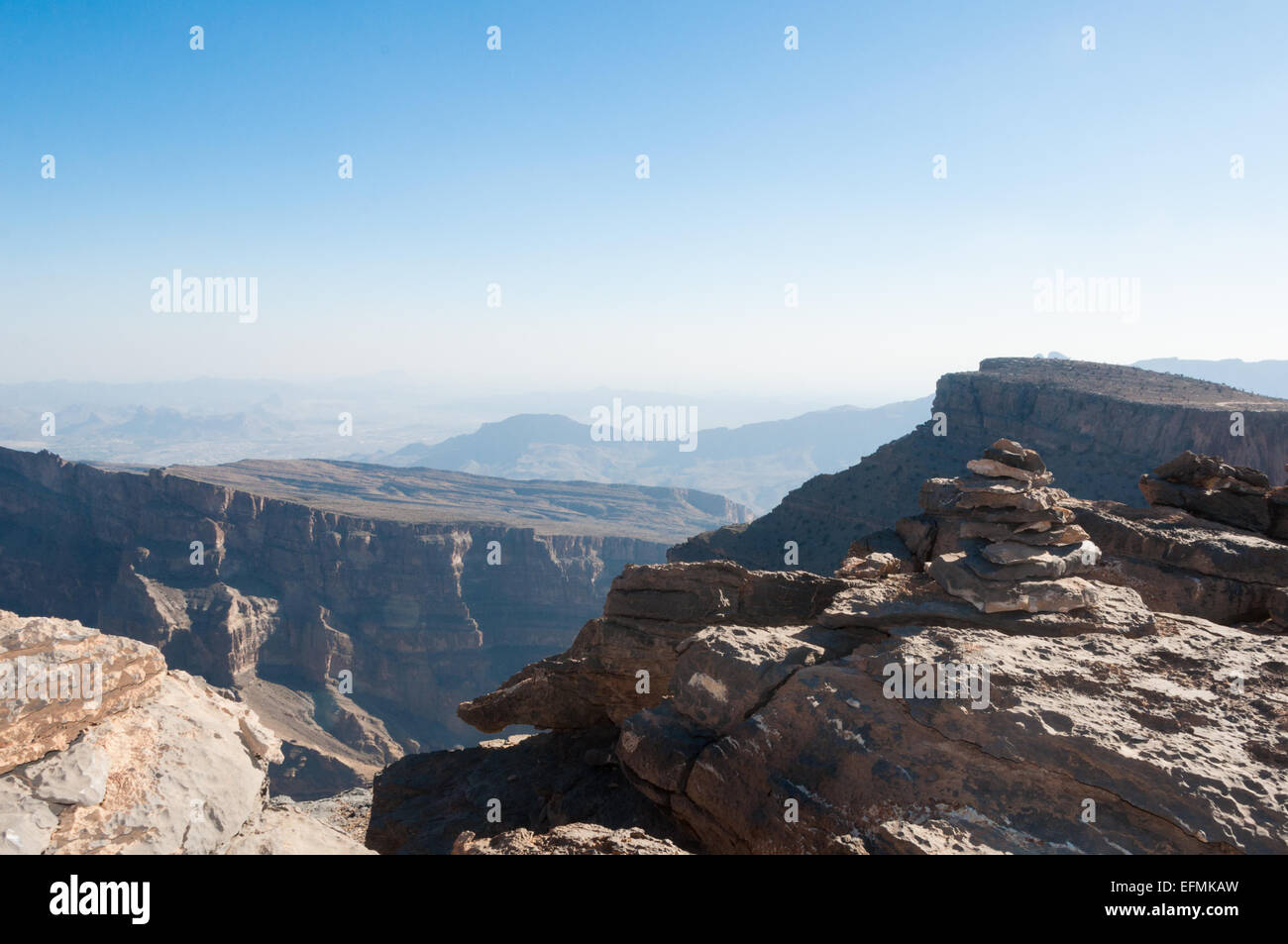 Hajar mountain range and Grand Canyon Oman Stock Photo - Alamy