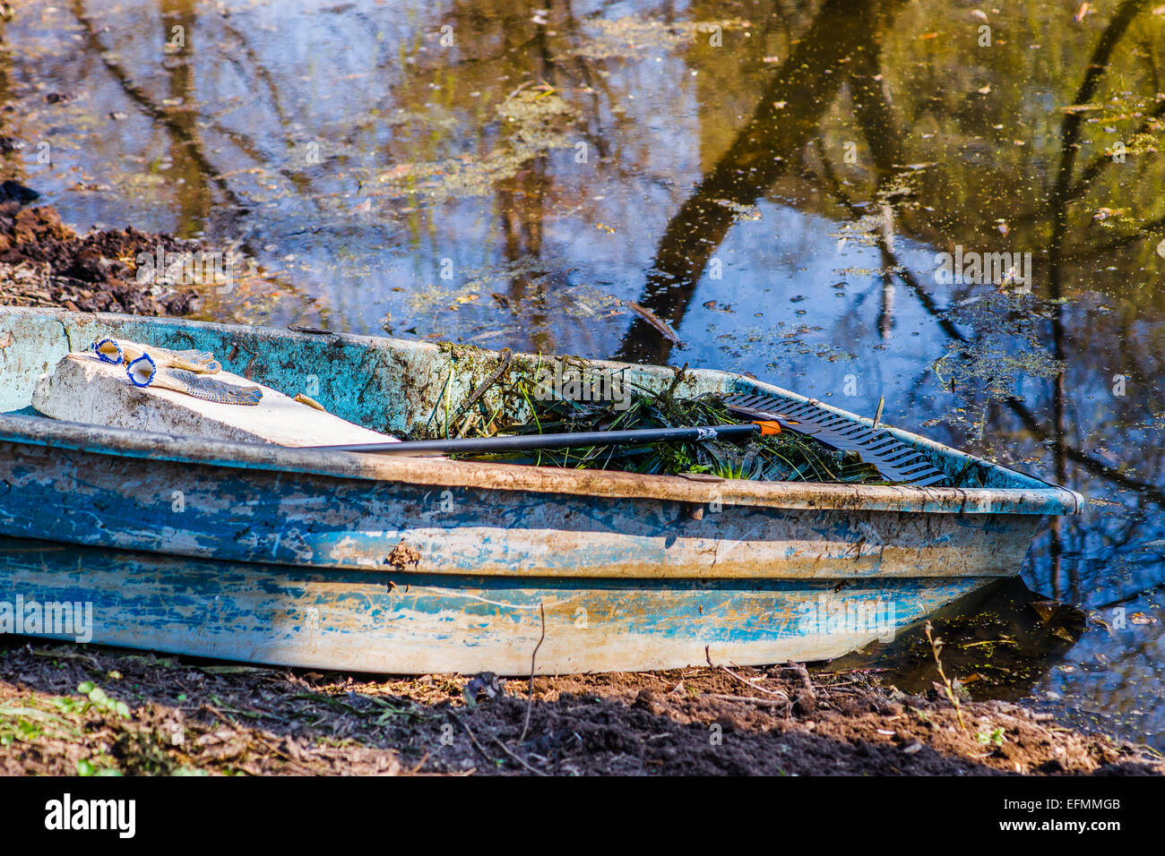 Rake clean hi-res stock photography and images - Alamy