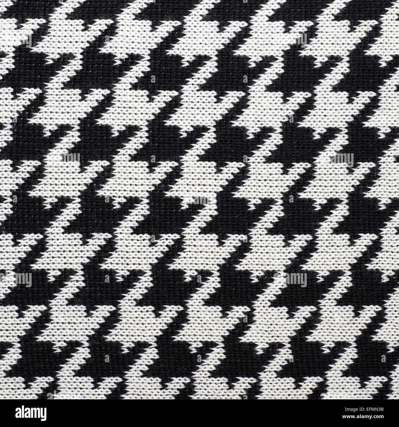 Black and white knitted Houndstooth pattern Stock Photo - Alamy