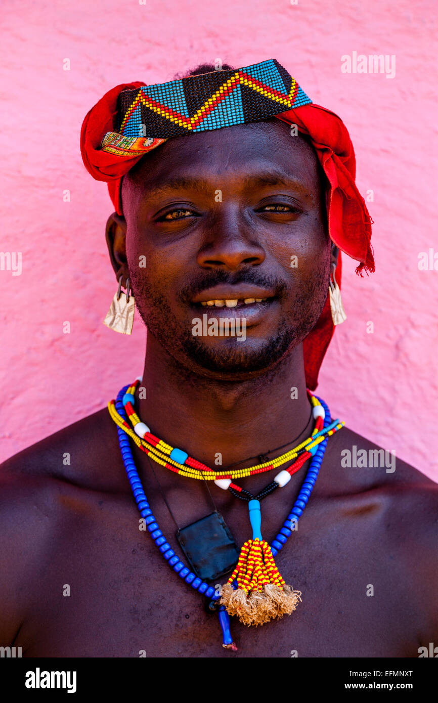 Handsome young ethiopian man hi-res stock photography and images - Alamy