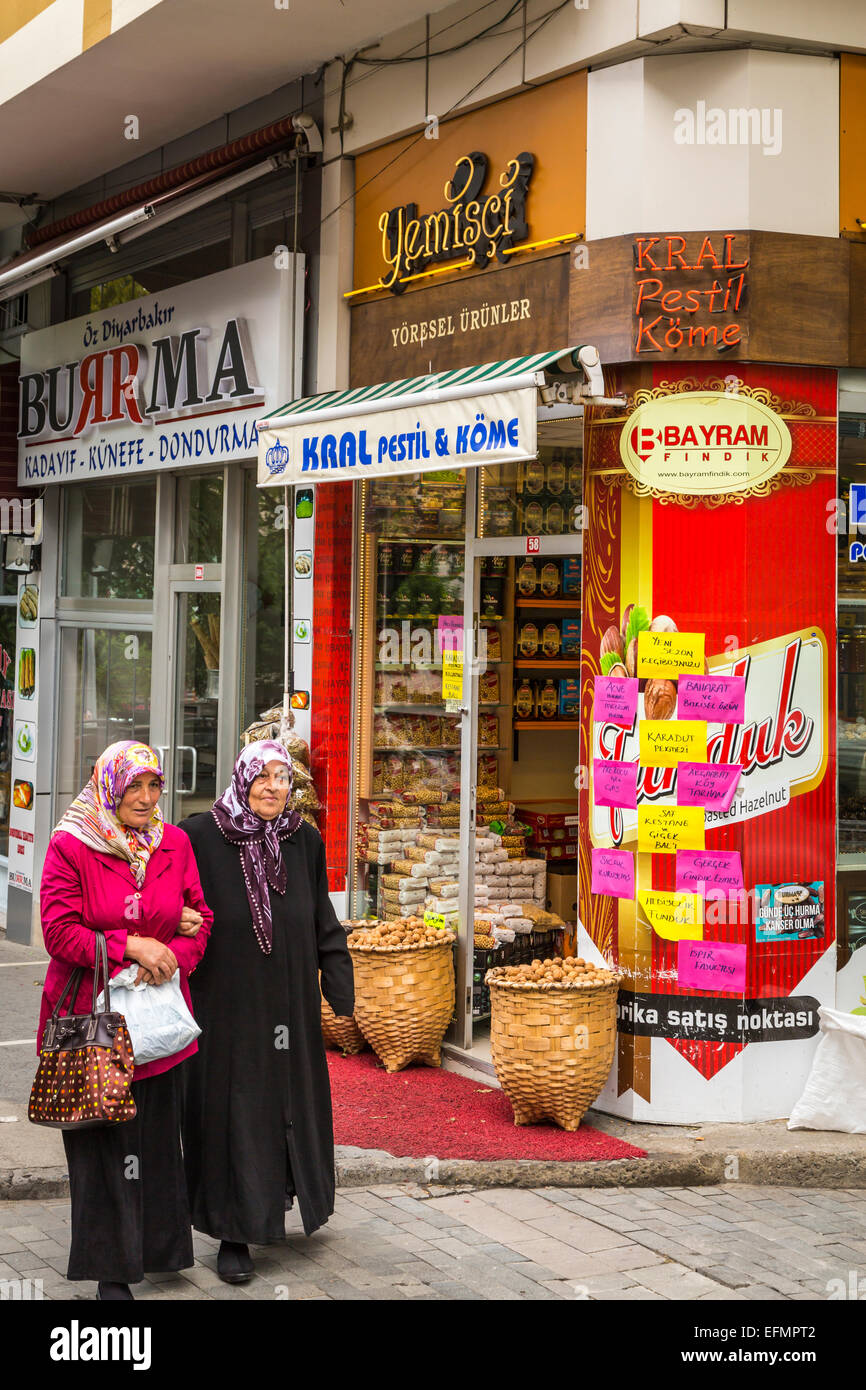 Trabzon market hi-res stock photography and images - Alamy