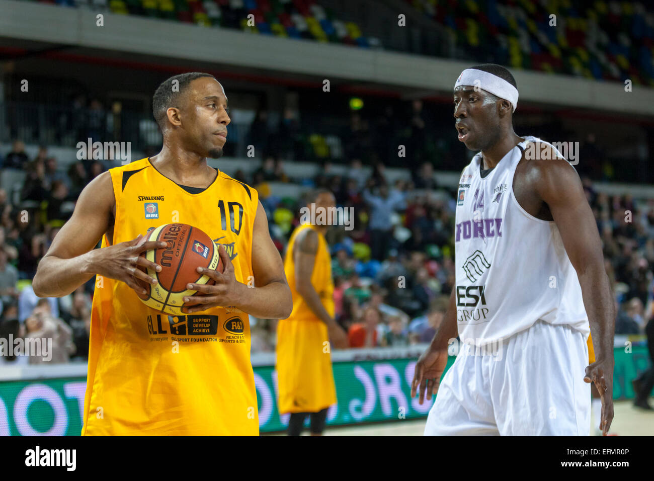 London, UK. 6th Feb, 2015. Guard Perry Lawson in action during the ...