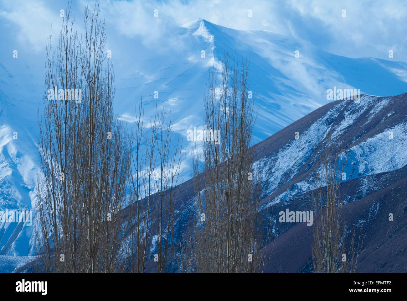 Hiking alborz mountains hi-res stock photography and images - Alamy