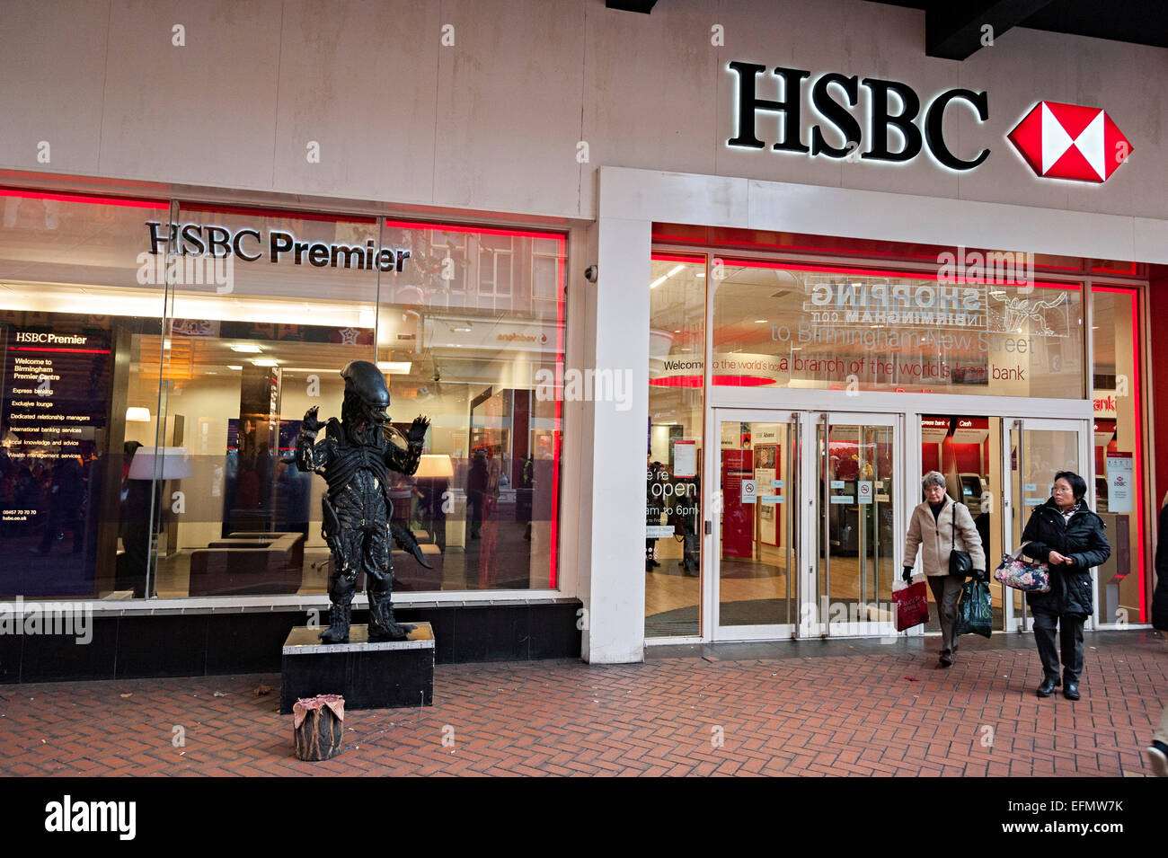 Hsbc Debit Card High Resolution Stock Photography and Images - Alamy