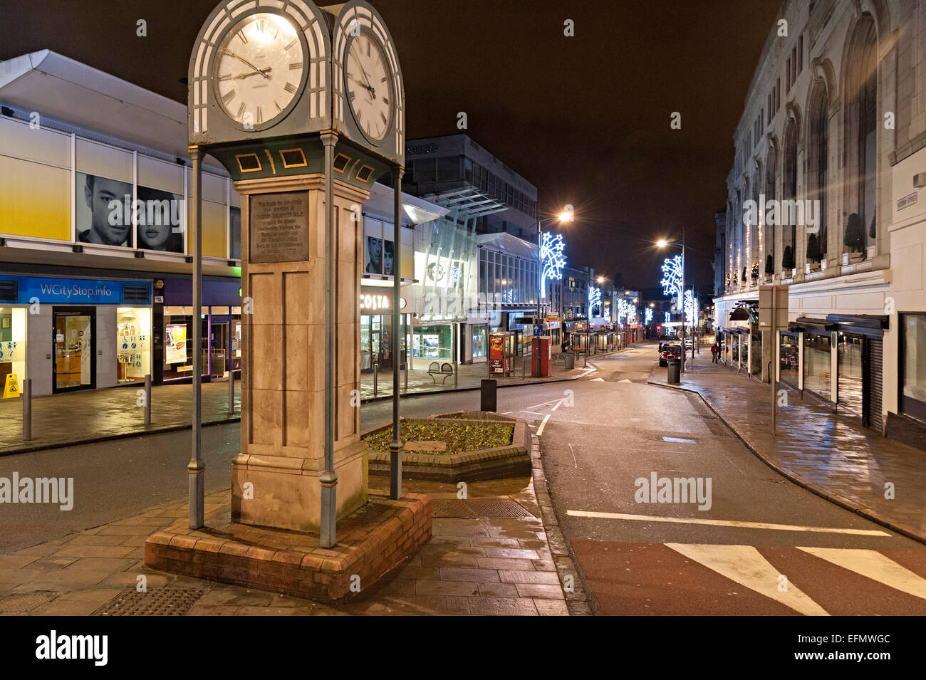 Wolverhampton city centre at night time Stock Photo - Alamy