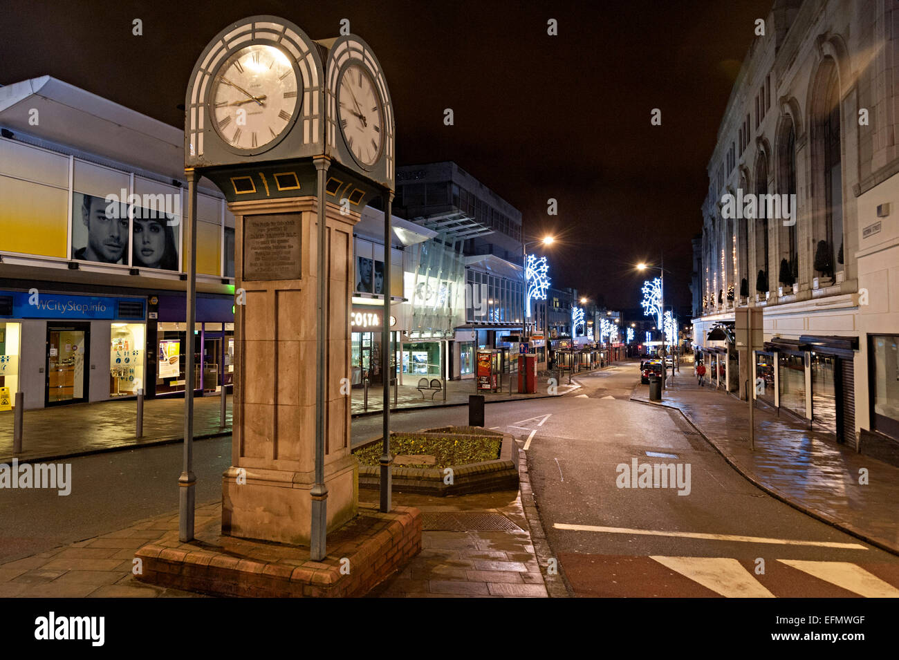 Wolverhampton city centre at night time Stock Photo - Alamy
