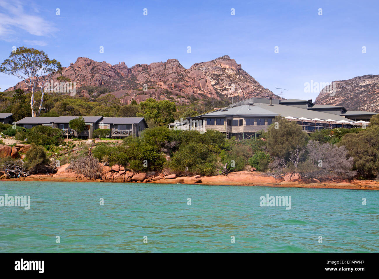 Freycinet Lodge and the Hazards mountains, Freycinet National Park ...
