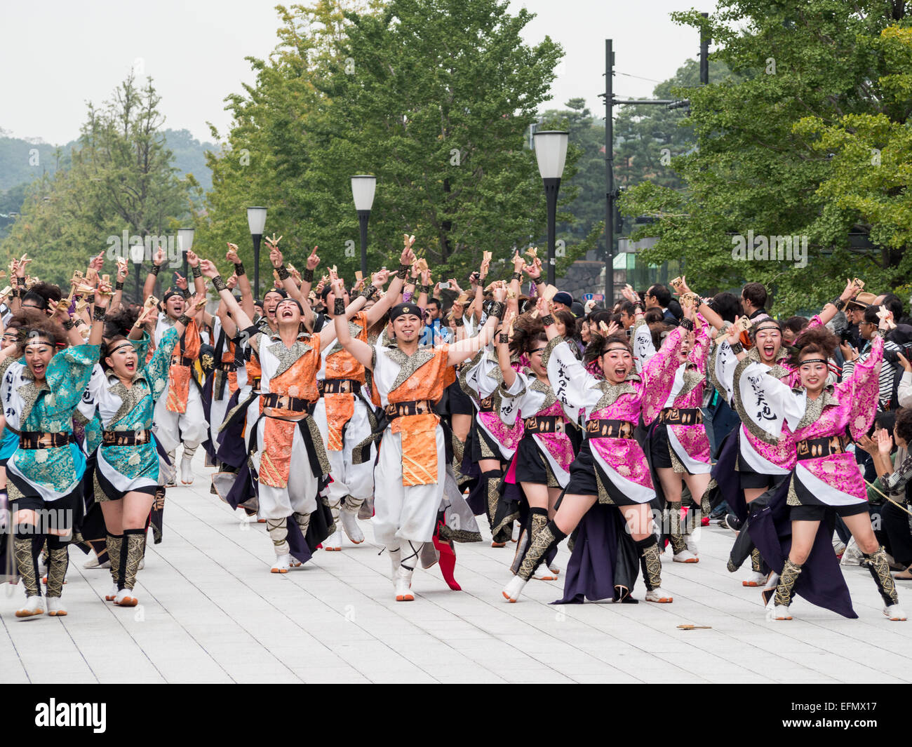 Tokyo people street hi-res stock photography and images - Alamy