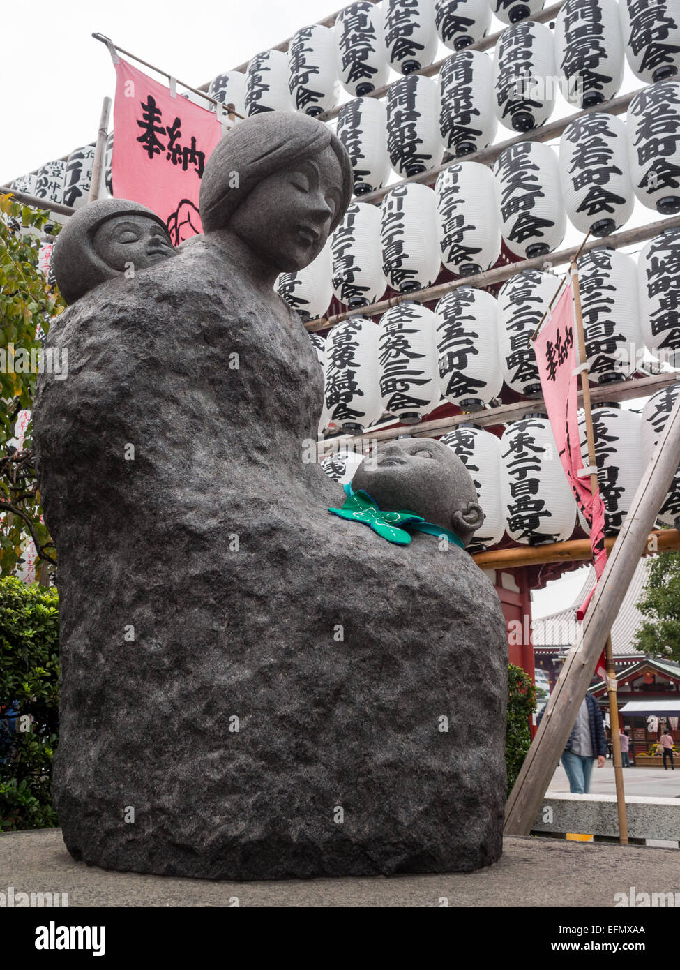 Statues to the mother at Senso-ji temple Stock Photo - Alamy