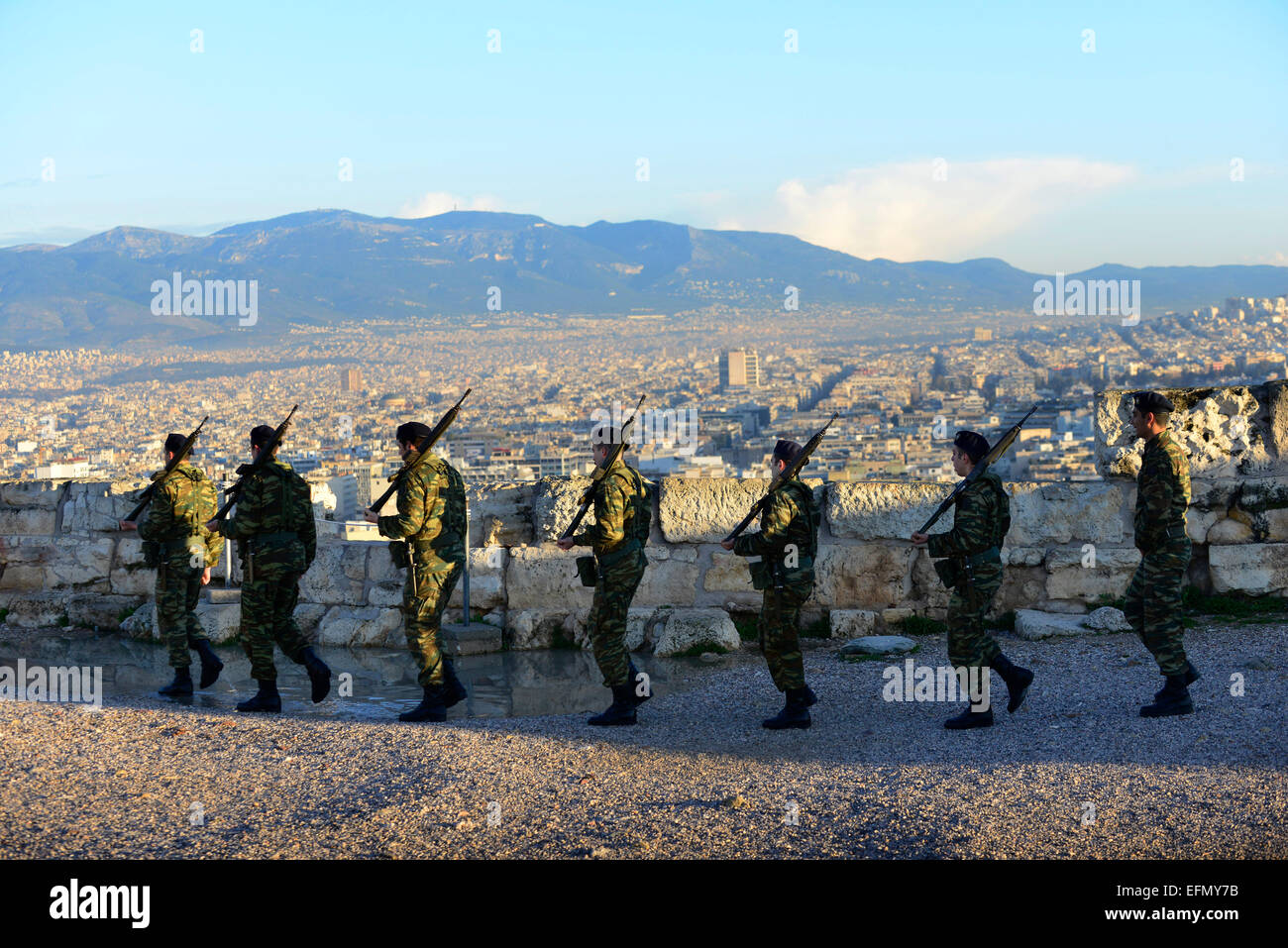 Marching greek soldiers hi-res stock photography and images - Alamy
