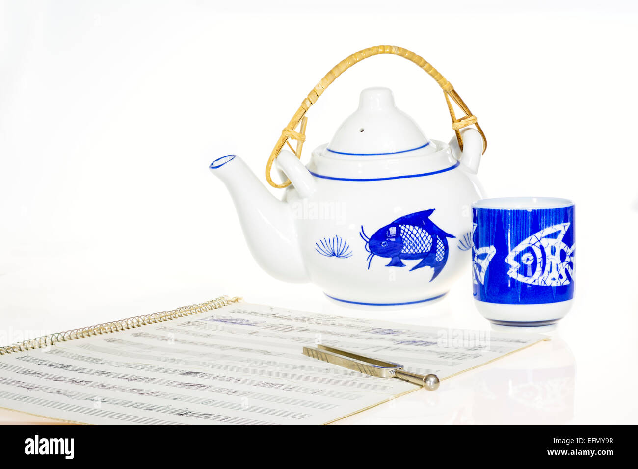 Pot music hi-res stock photography and images - Alamy