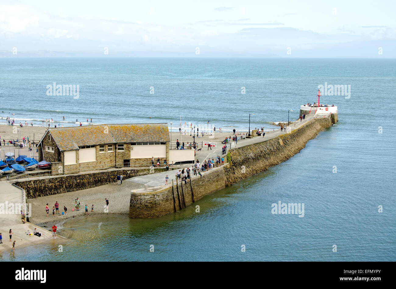 Harbour and Banjo Pier, Looe, Cornwall, England, UK Stock Photo - Alamy