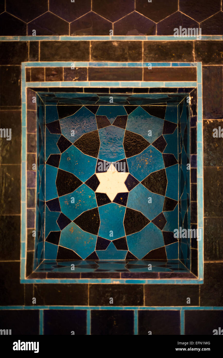 Tiled Kiosk Mosaic Istanbul // ISTANBUL, Turkey — Mosaic tiles in the ...