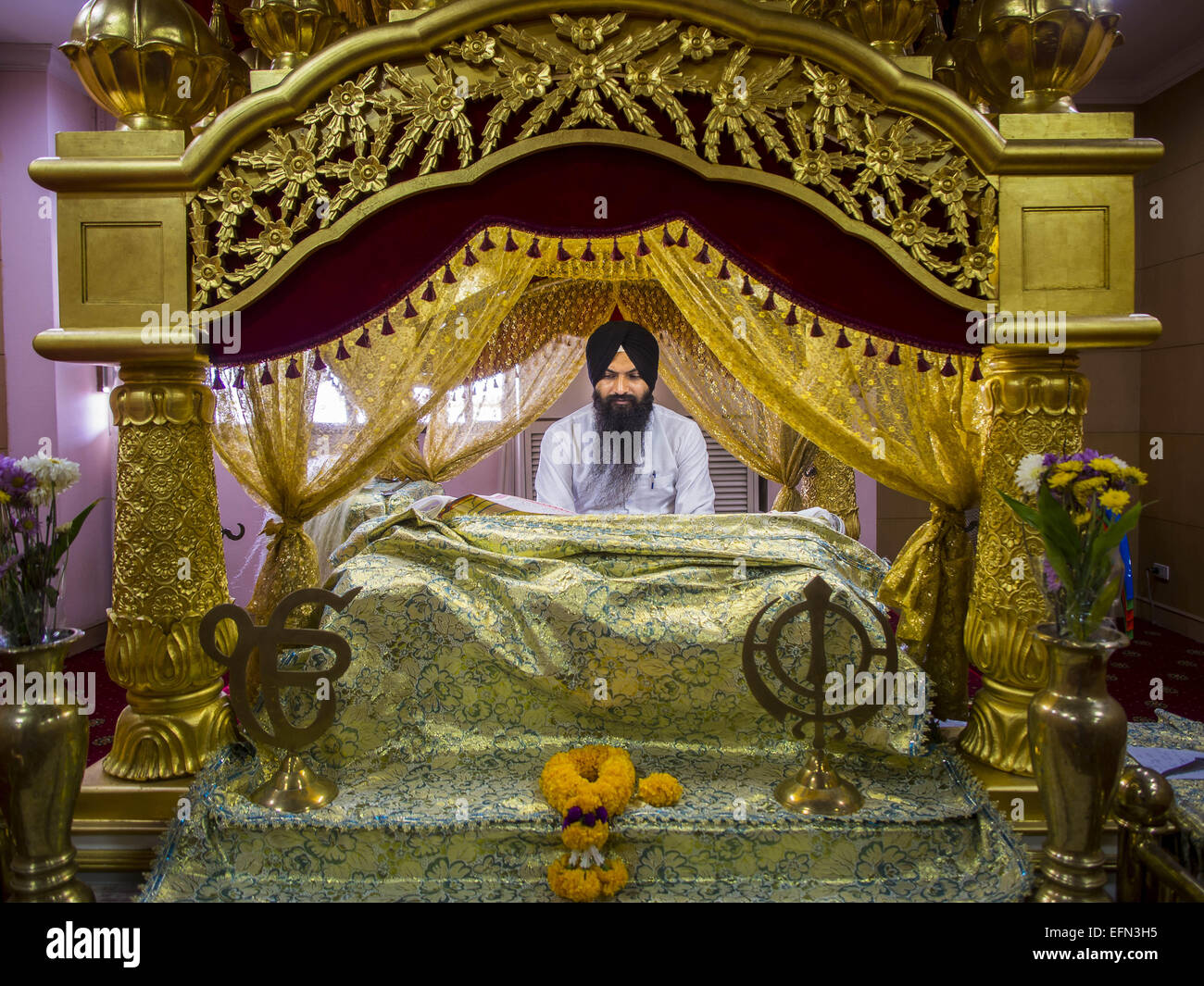 Gurdwara guru granth sahib sikh sabha hi-res stock photography and ...
