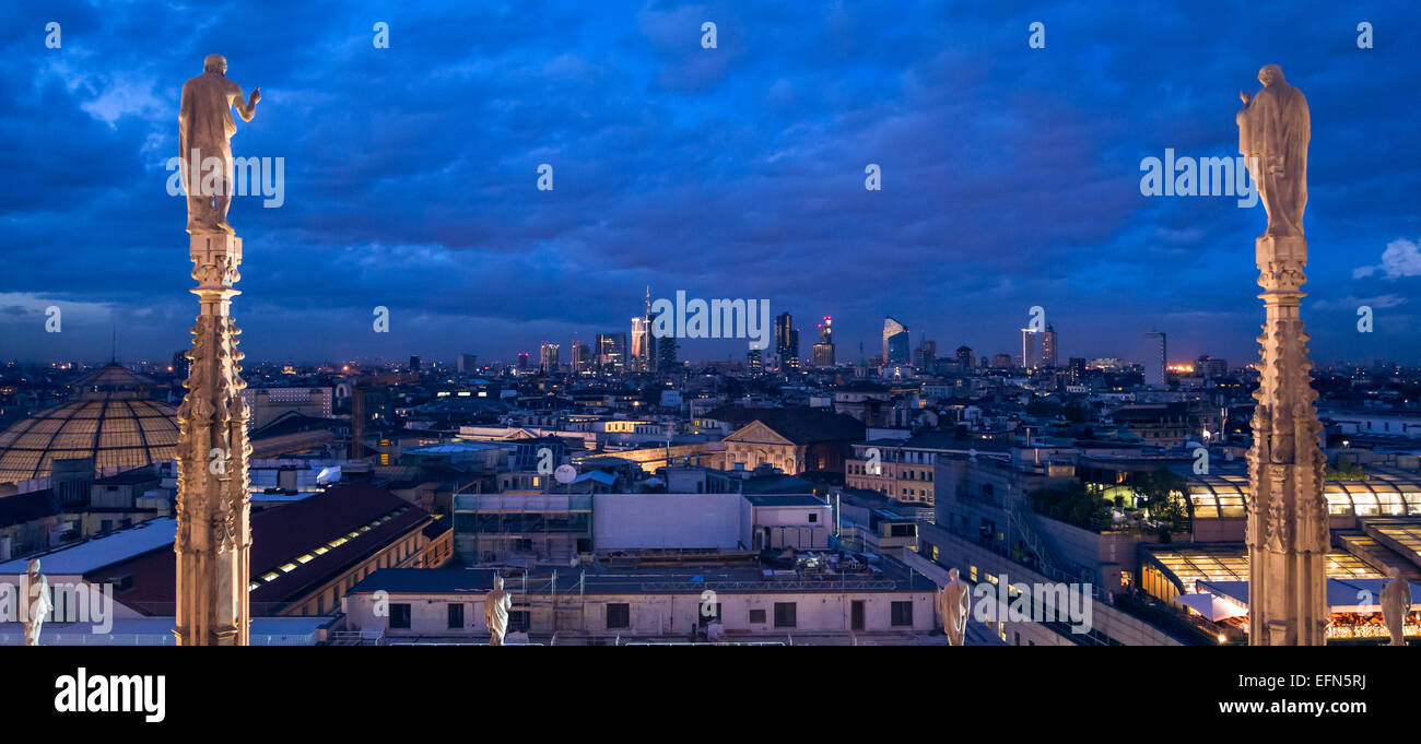 Milan skyline skyscrapers hi-res stock photography and images - Alamy