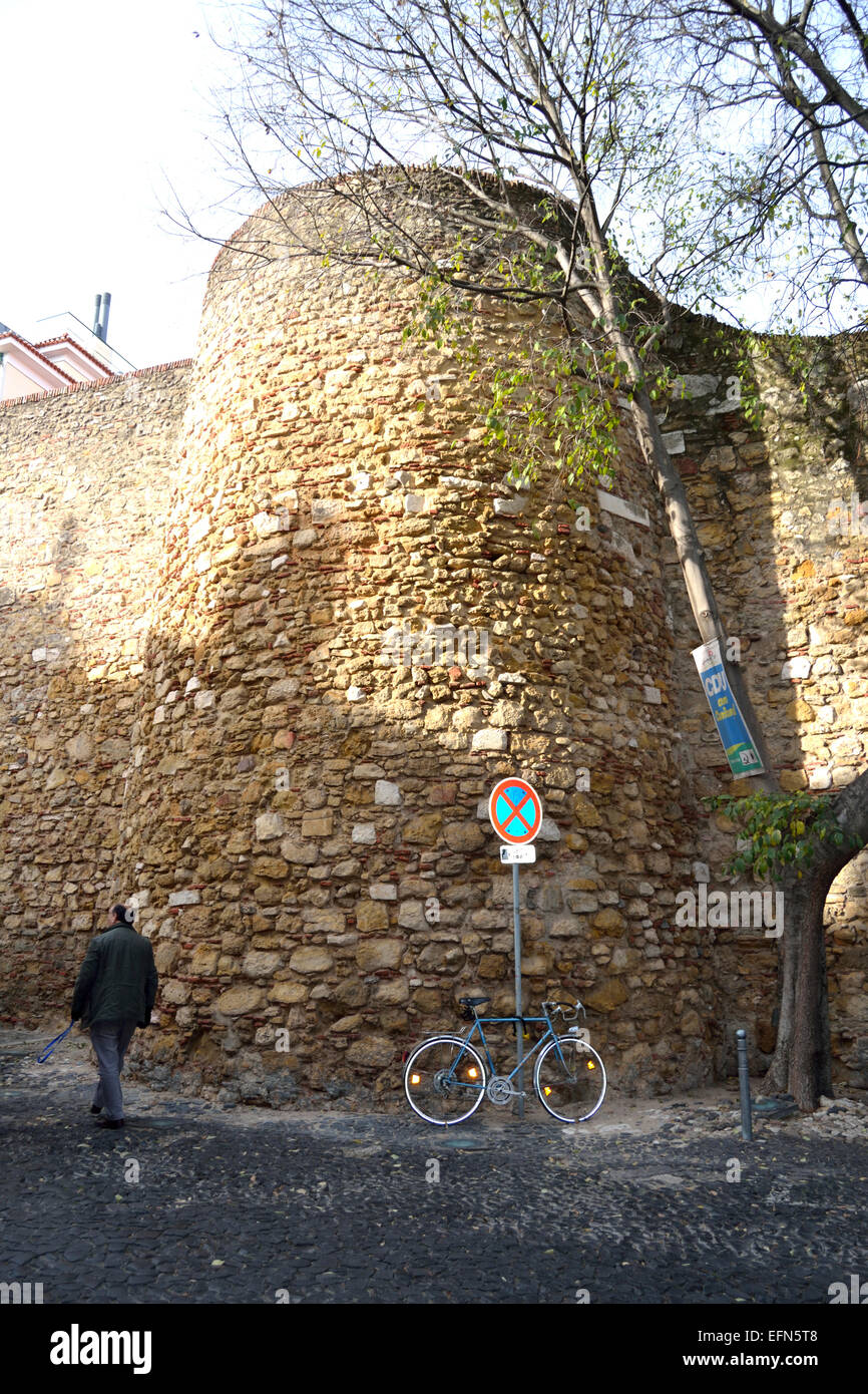 Historical stone castle tower hi-res stock photography and images - Alamy