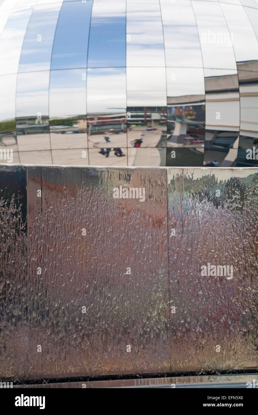 water features in front of mirrored planetarium sphere at Millenium ...