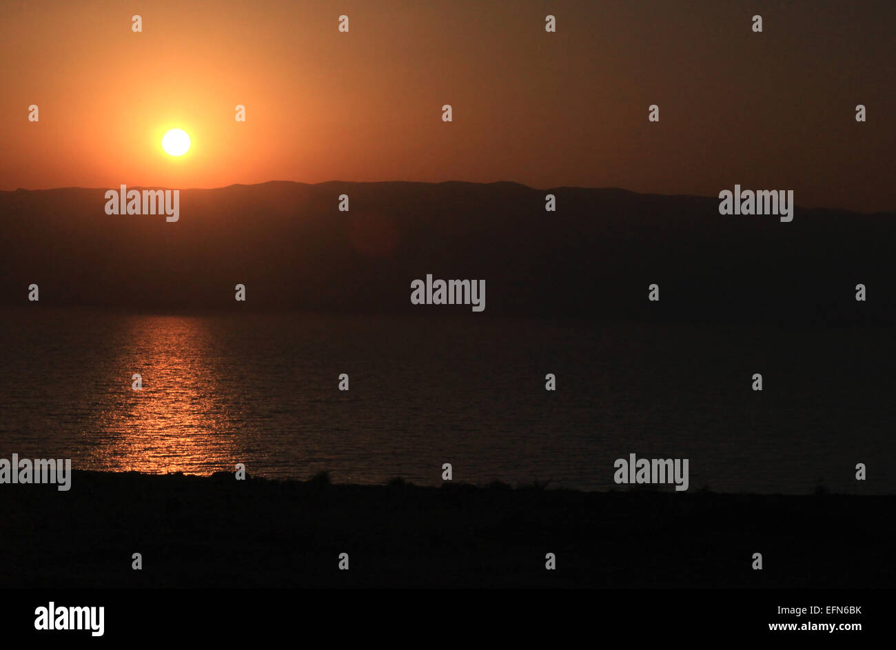 Beautiful sea morning sun rises hi-res stock photography and images - Alamy