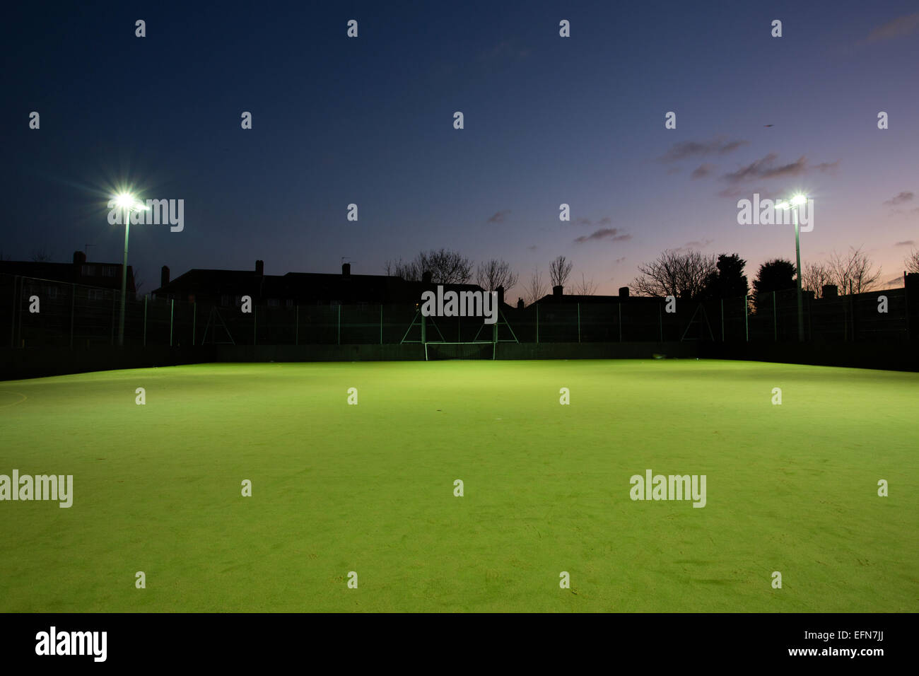Football pitch night hi-res stock photography and images - Alamy