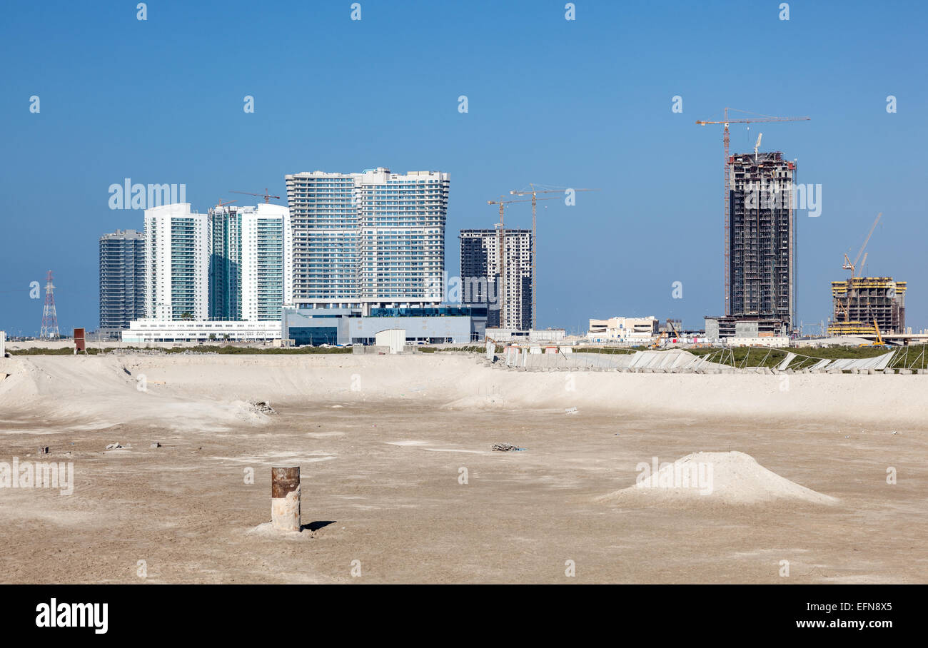 Construction building site abu dhabi hi-res stock photography and ...
