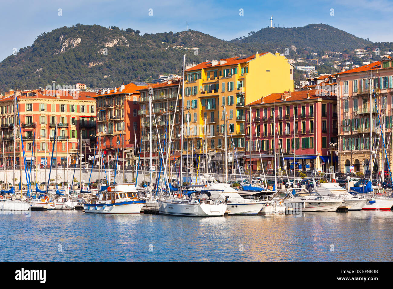 City buildings houses hi-res stock photography and images - Alamy