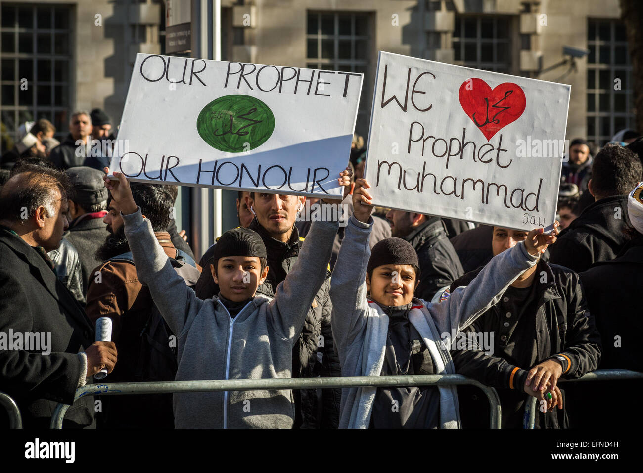 London, UK. 8th Feb, 2015. British Muslims Mass Protest Against Charlie ...