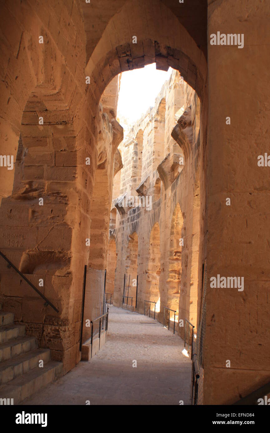 El jem coliseum hi-res stock photography and images - Alamy