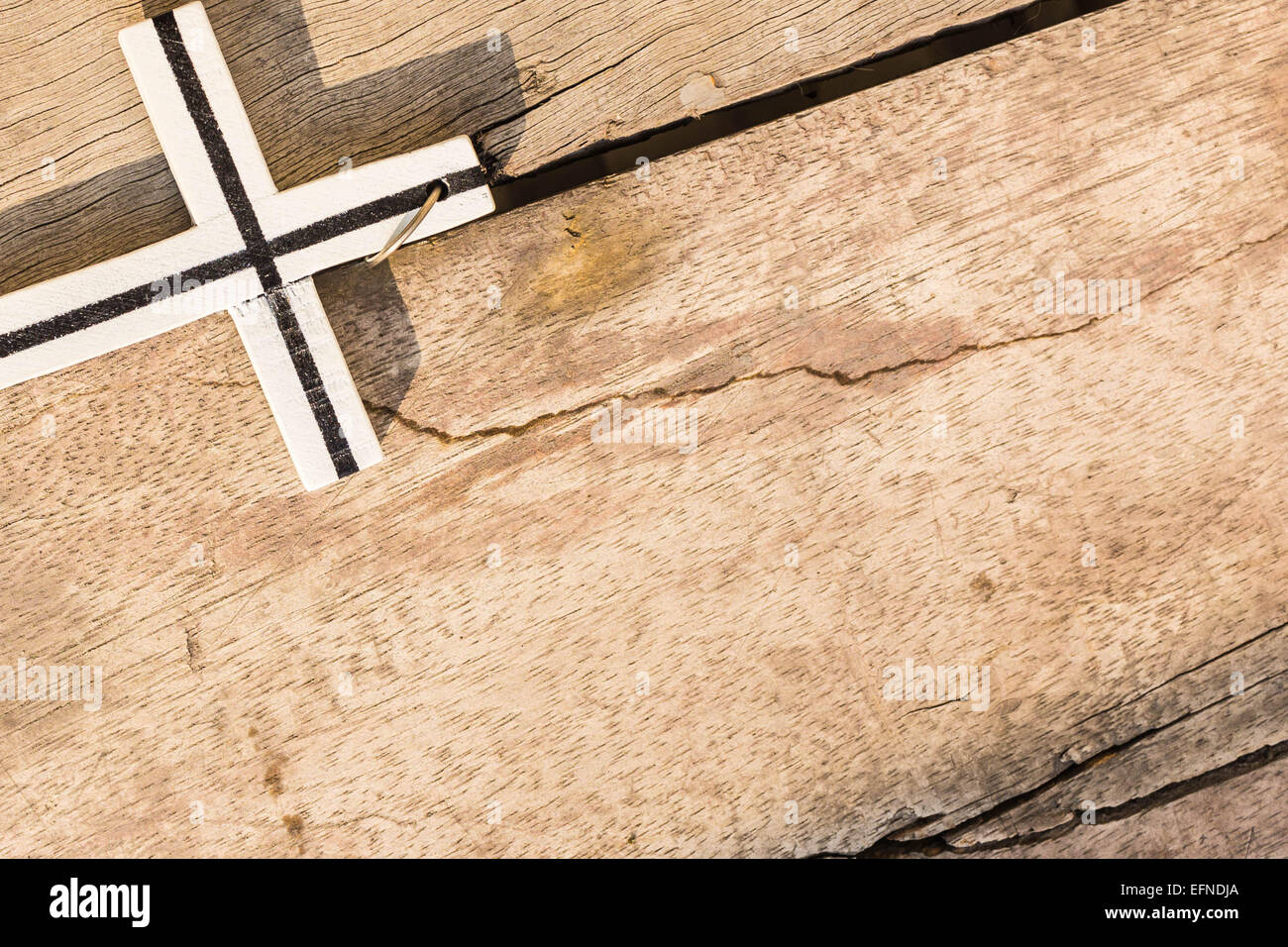 Cross the wooden and the afternoon sun Stock Photo - Alamy