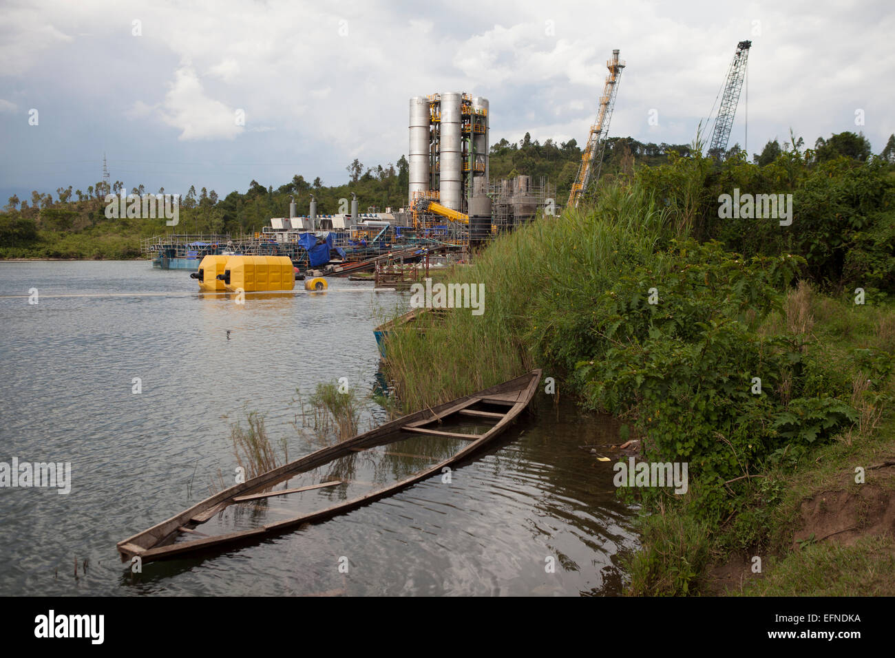 Kivuwatt biogas plant under construction on the edge of Lake Kivu ...