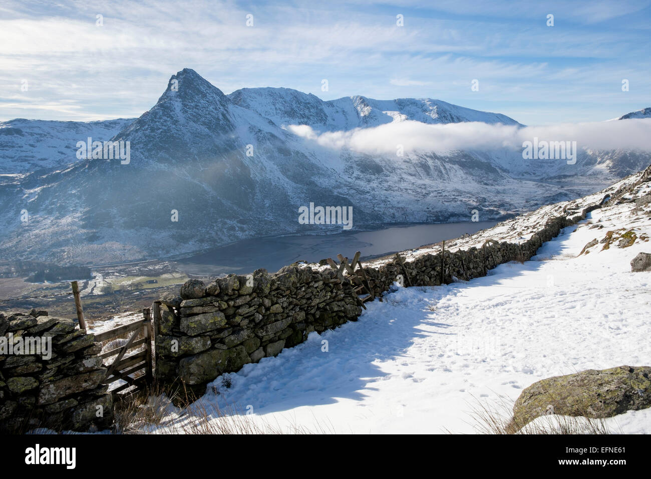 Mount tryfan hi-res stock photography and images - Alamy
