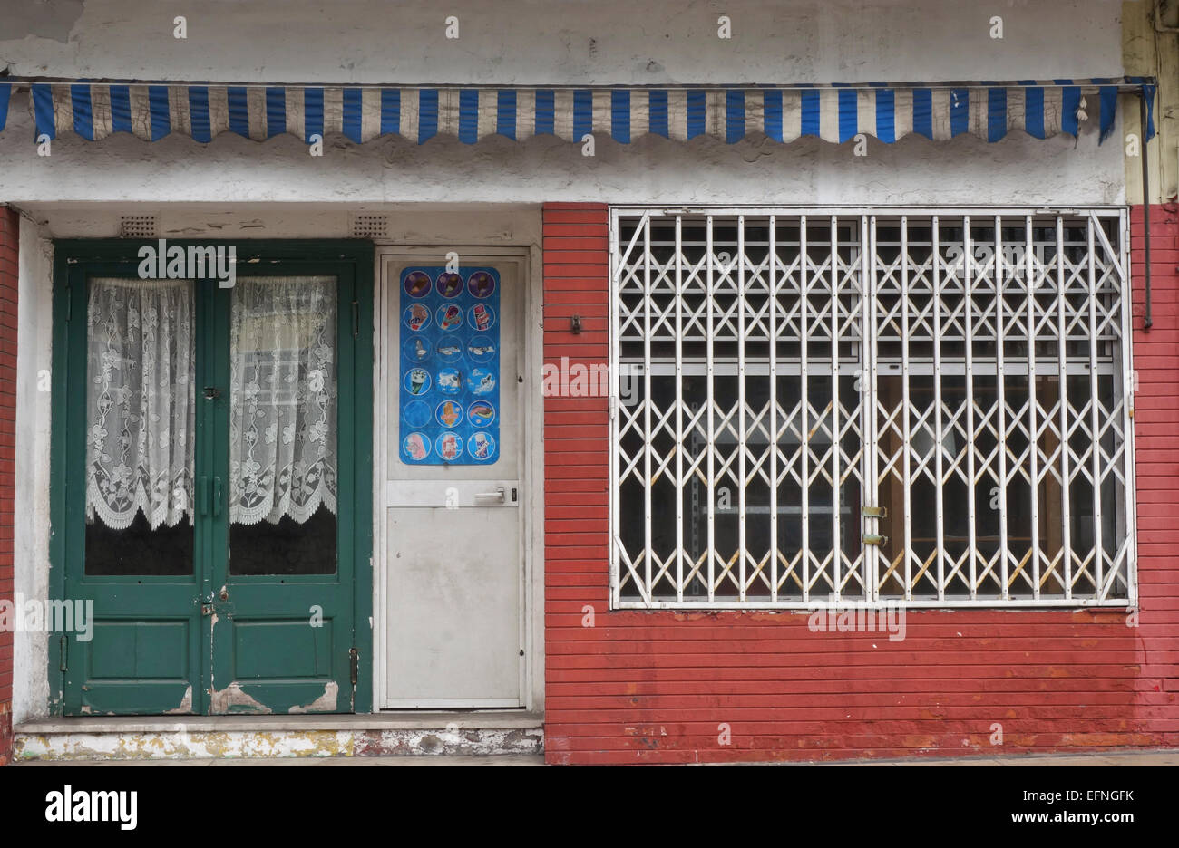 Closed ice cream store hi-res stock photography and images - Alamy