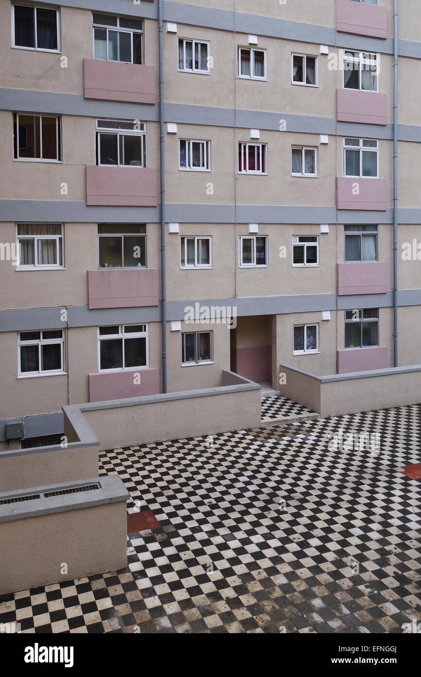 Boring buildings hi-res stock photography and images - Alamy