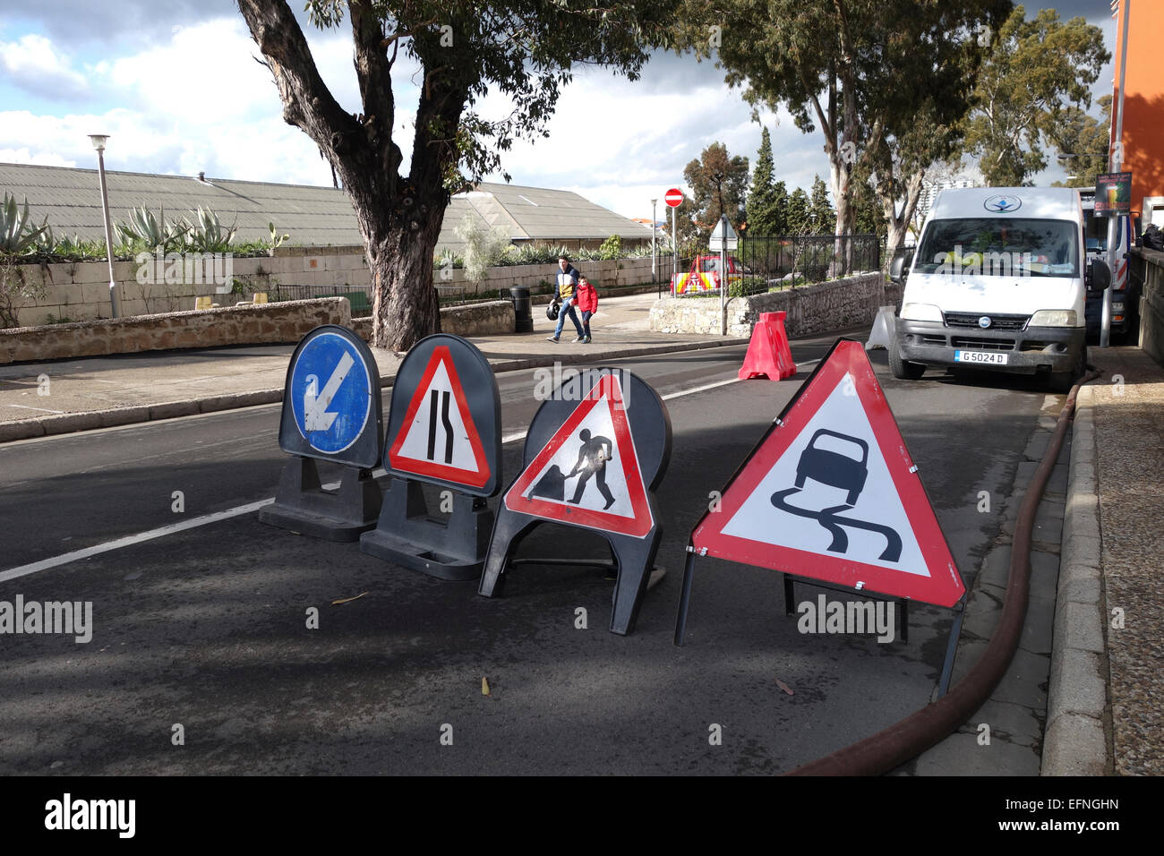 Diversion road signs hi-res stock photography and images - Alamy