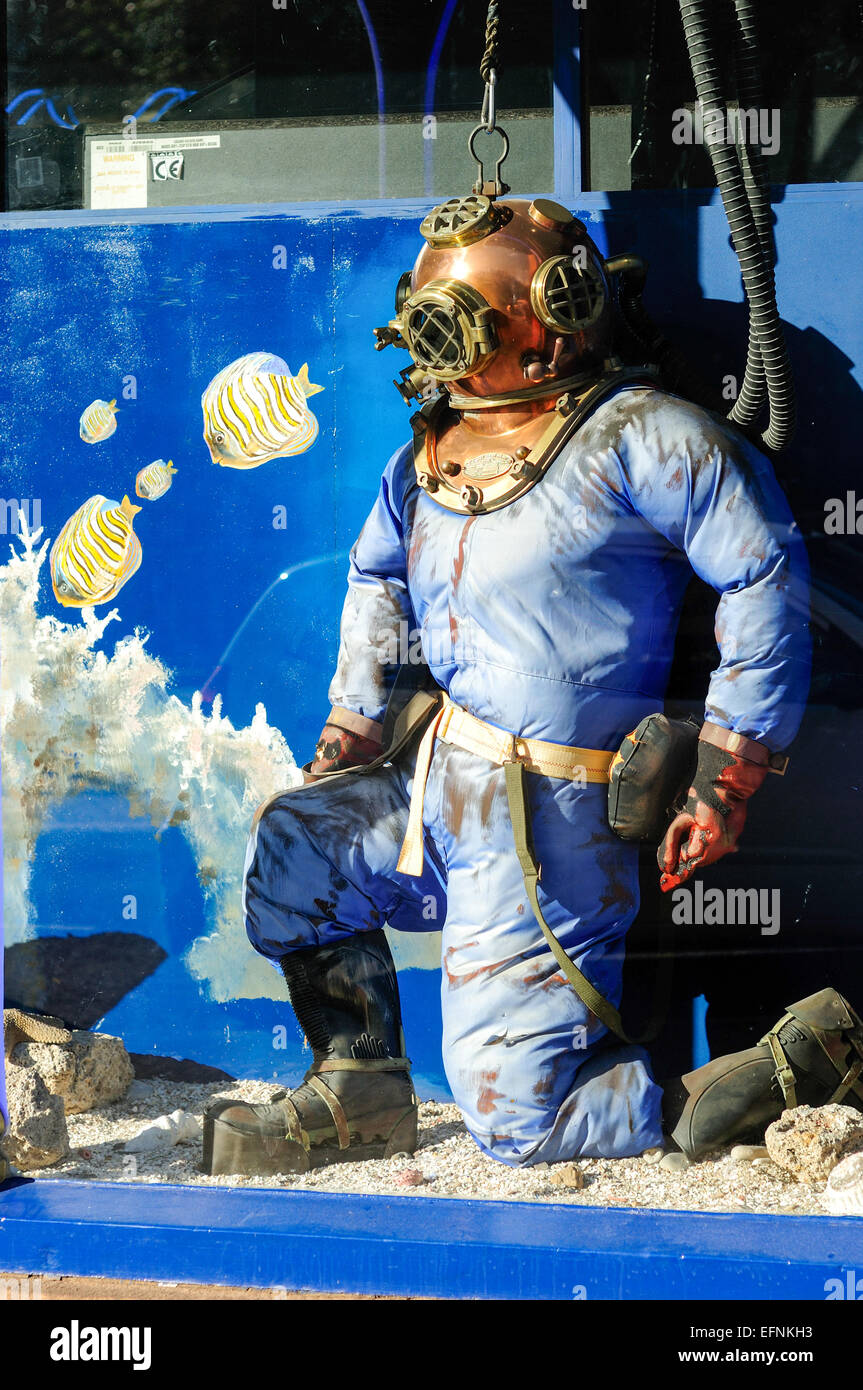 Matlock bath aquarium hi-res stock photography and images - Alamy