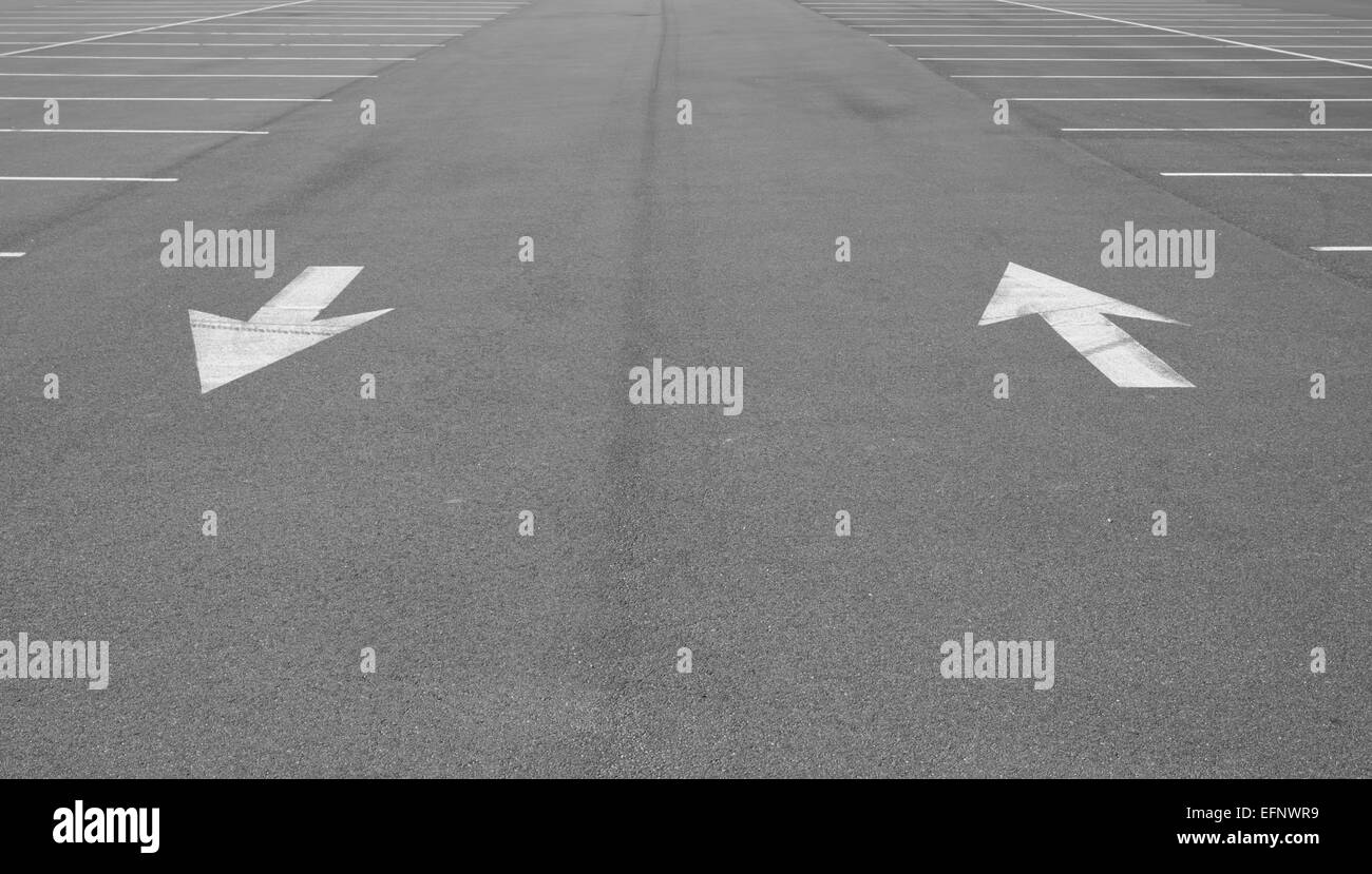 Multidirectional arrows hi-res stock photography and images - Alamy